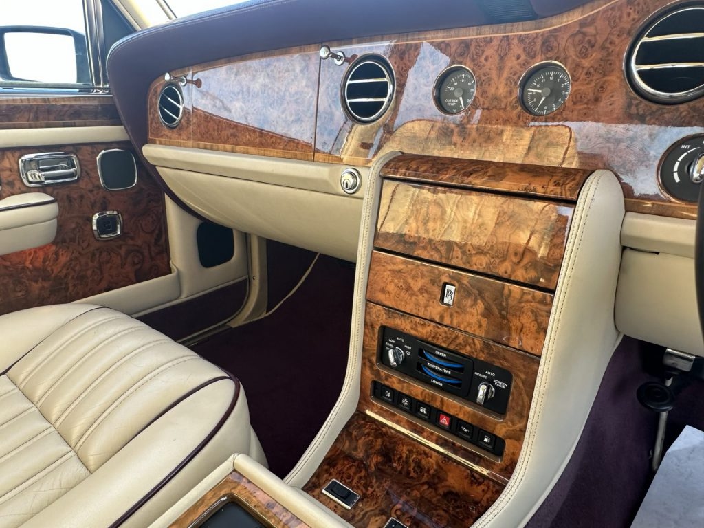 Rolls-Royce Silver Spirit 1V – 1996 – Phantom Motor Cars Ltd.